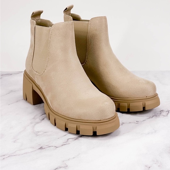 Shoes | Pioneer Chelsea Boots | Poshmark